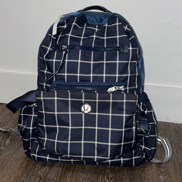 lululemon athletica | Bags | Euc Lululemon Back To Class Backpack ...